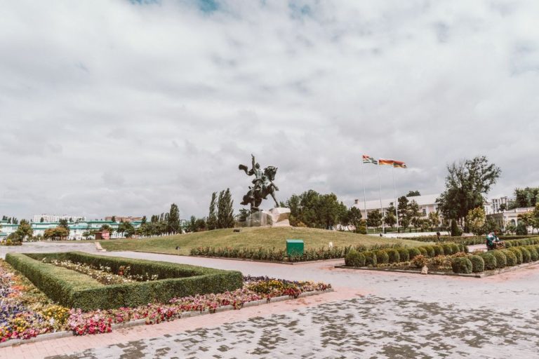 The Perfect Moldova Travel Itinerary: Chisinau, Transinistria, And ...